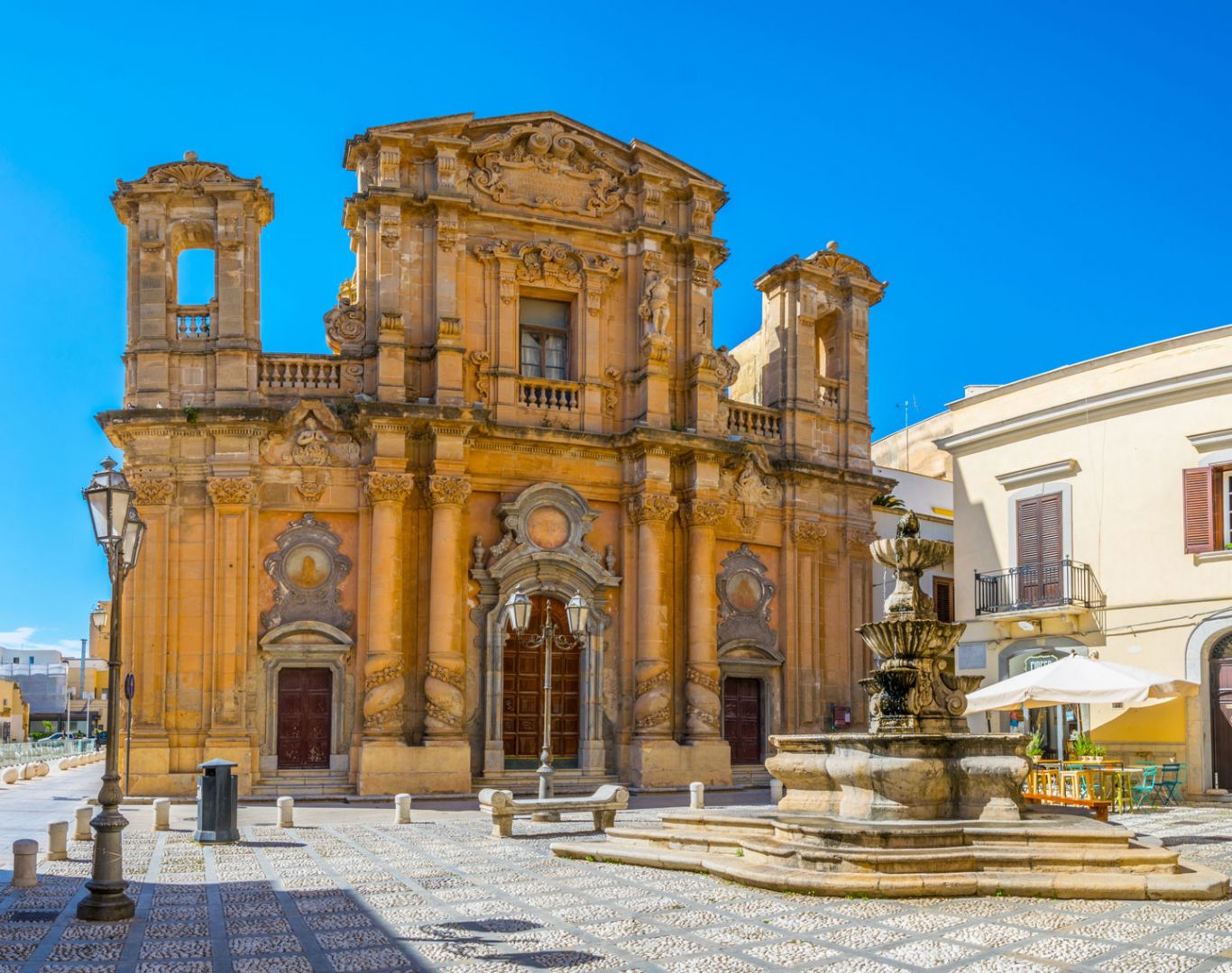 Marsala Centro: Guida alle Principali Attrazioni e Consigli